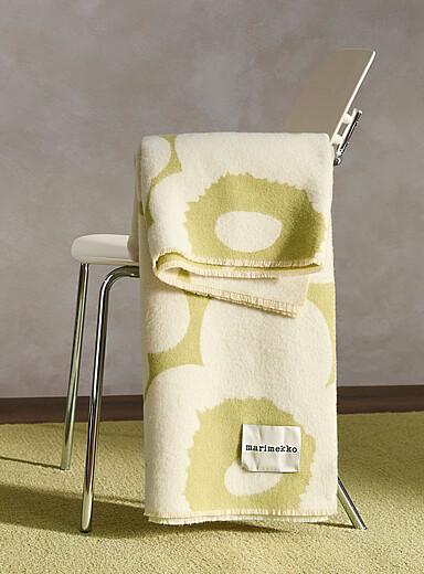 Unikko Huopa green apple reversible throw 130 x 170 cm | Marimekko ...