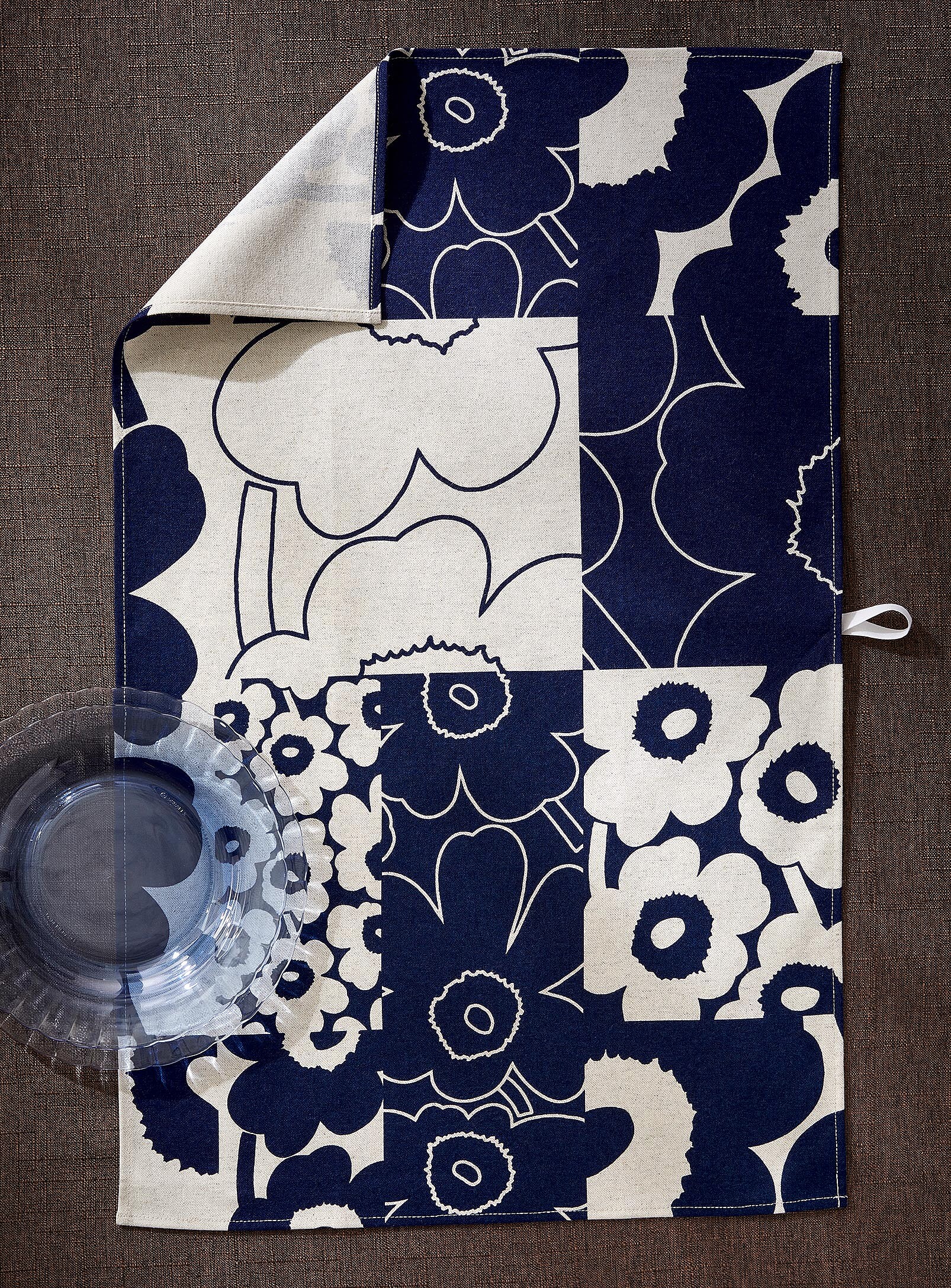 Marimekko Touch Of Linen Unikko Flowers Tea Towel In Black And White ...