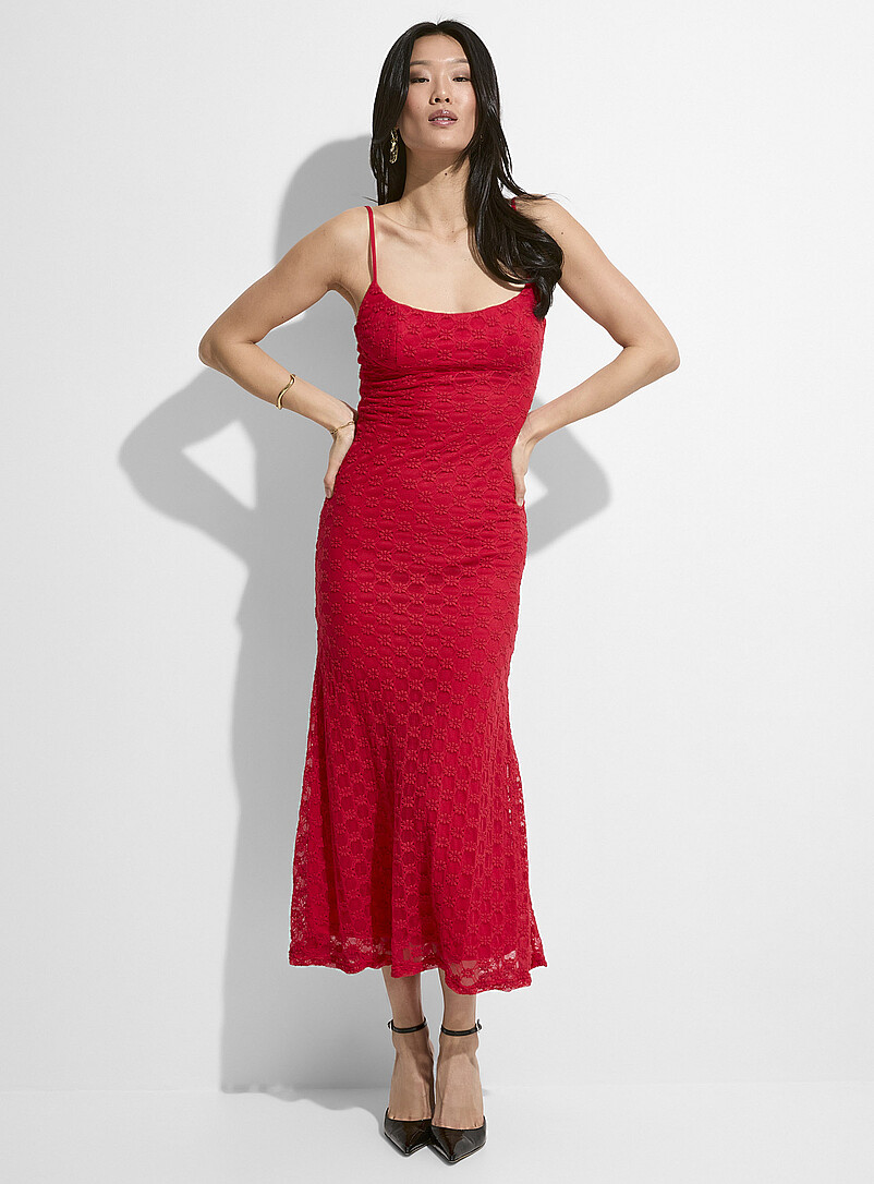 Festive Outfits for Women | Simons Canada