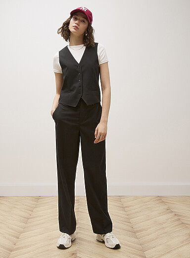 Le pantalon habillé droit taille haute | Twik | Magasinez des Pantalons ...