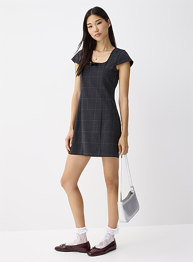 La robe mini à carreaux petite boucle velours | Twik | Robes Courtes ...