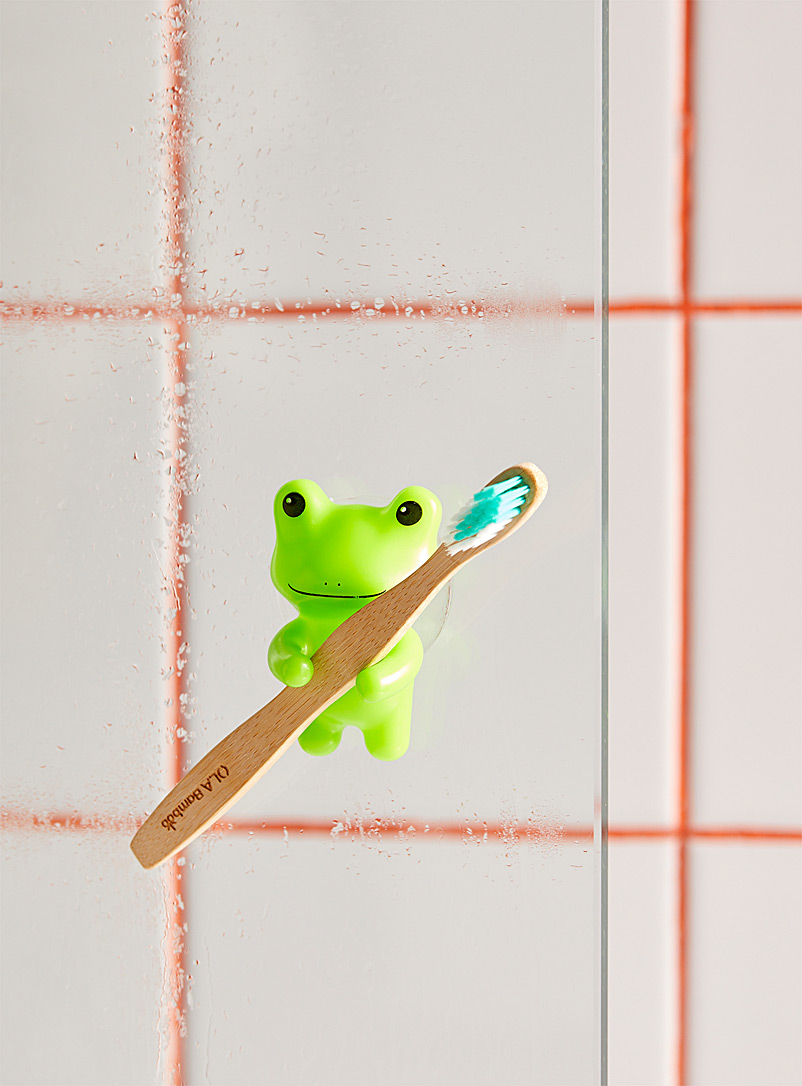 New Bathroom Accessories | Simons Canada