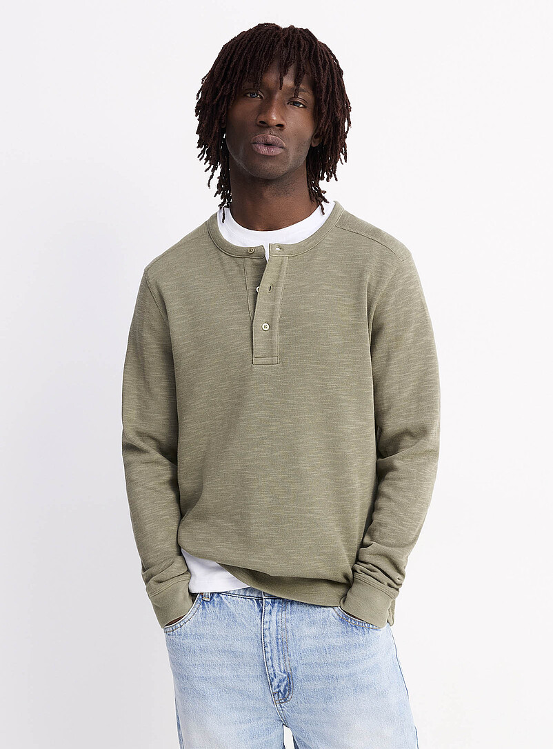 T-shirts et camisoles pour homme | Simons Canada