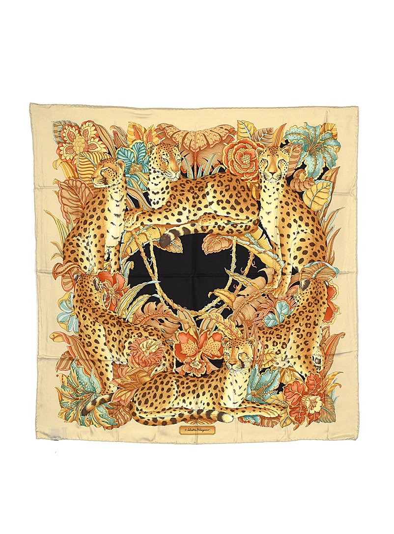 Leopard pattern scarf Ferragamo | Edito Vintage | | Simons