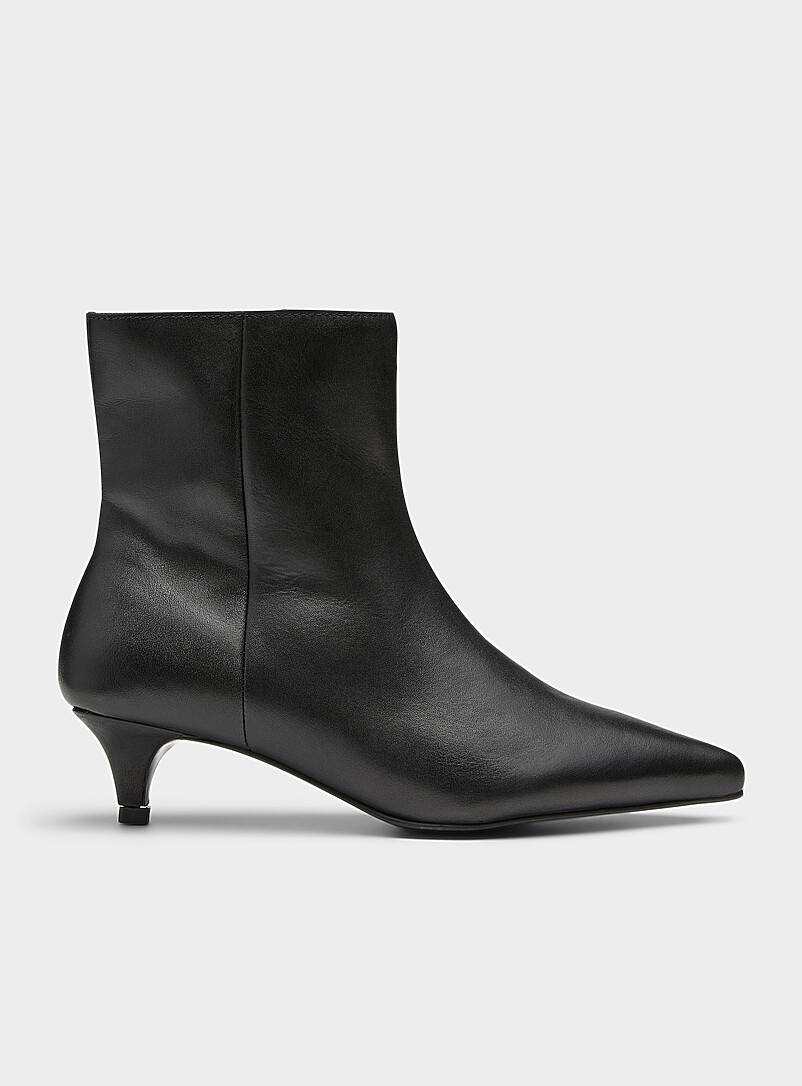 Women's Suits & Workwear | Simons Canada