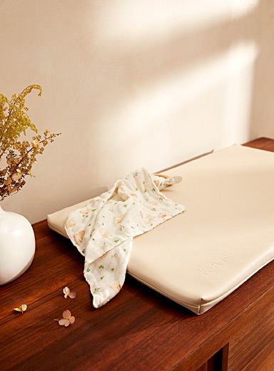Faux-leather changing pad | Kam mats | Plushies & Dolls | Fabrique 1840 ...