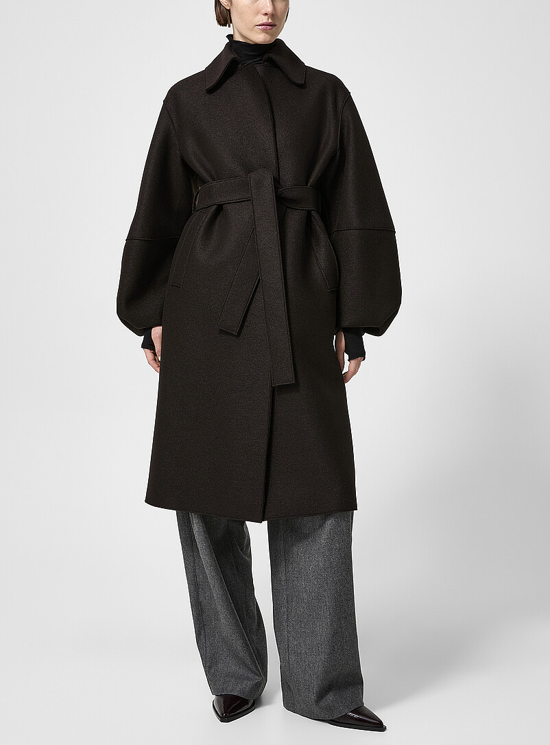 Le paletot pure laine vierge manches bouffantes | Harris Wharf London ...