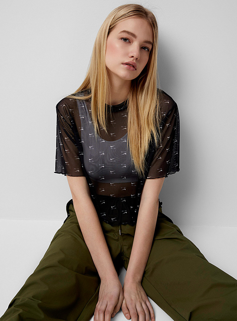 Nike Clothing Collection for Women | Simons Canada