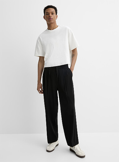 Le pantalon habillé à plis fluide Coupe relaxe | Djab | | Simons