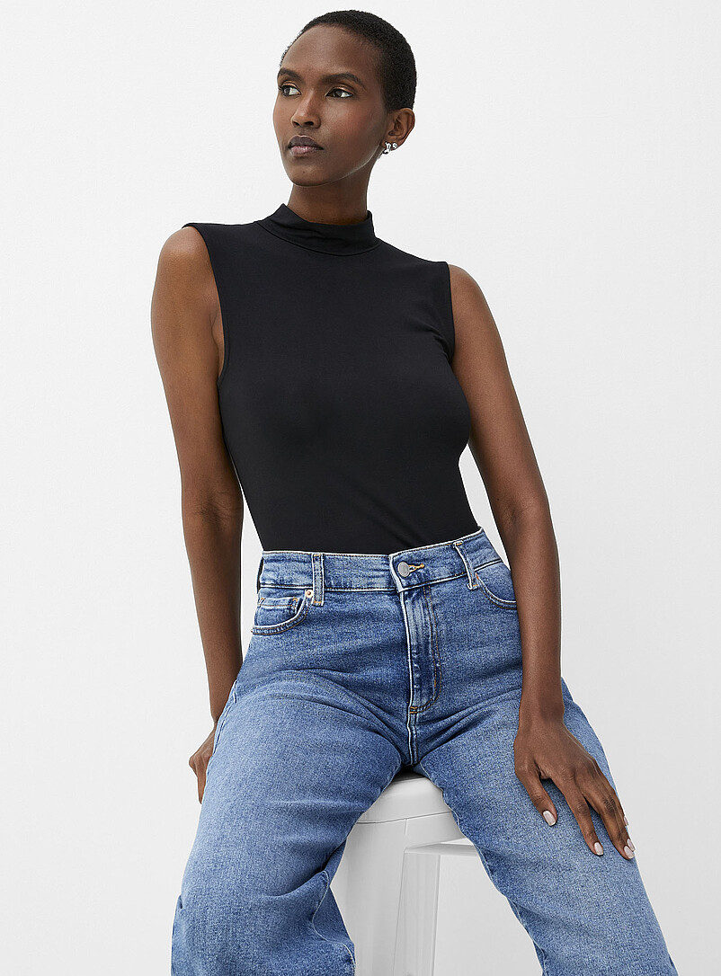 La camisole fluide col montant | Contemporaine | | Simons