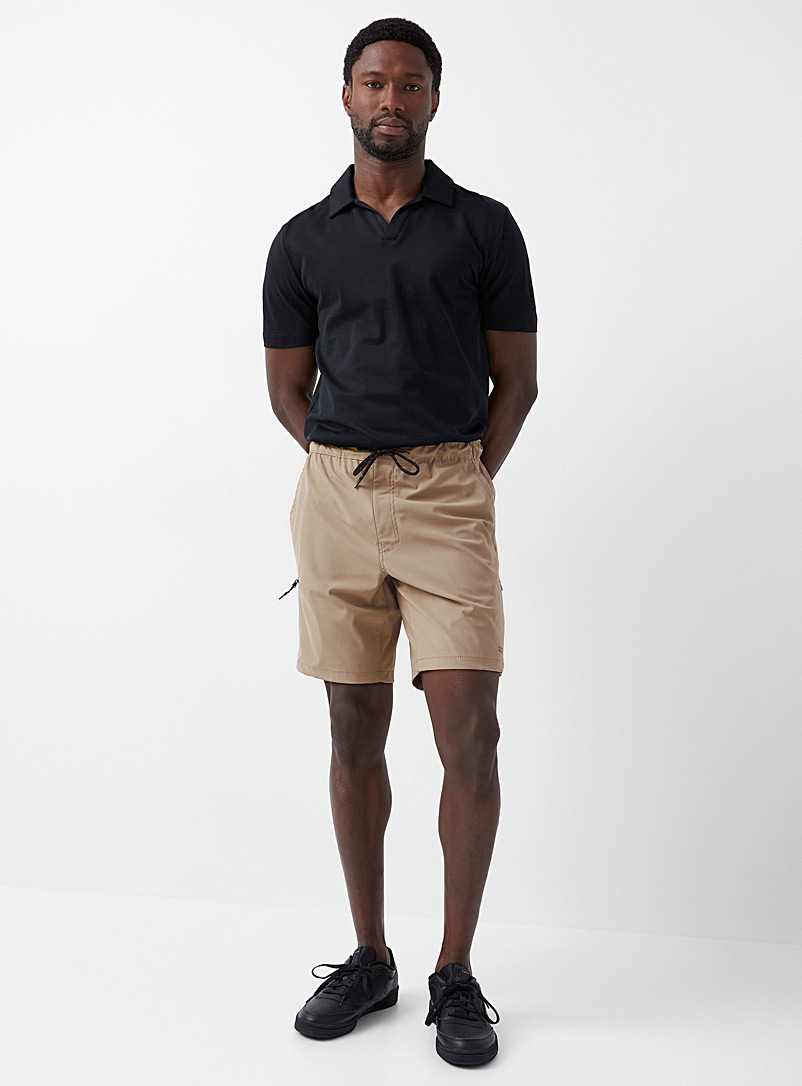 Bermudas et shorts pour homme | Simons Canada